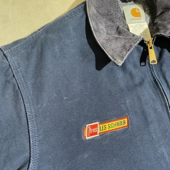 07 Carhartt Detroit Jacket with embroidery - VINTAGE CLOTHES 07 Carhartt Detroit Jacket with embroidery - VINTAGE CLOTHES